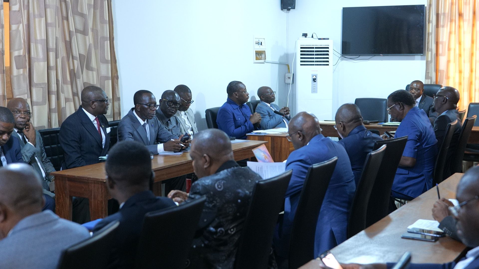 RDC : Guy Loando présente les avancées de la réforme de l’aménagement ...