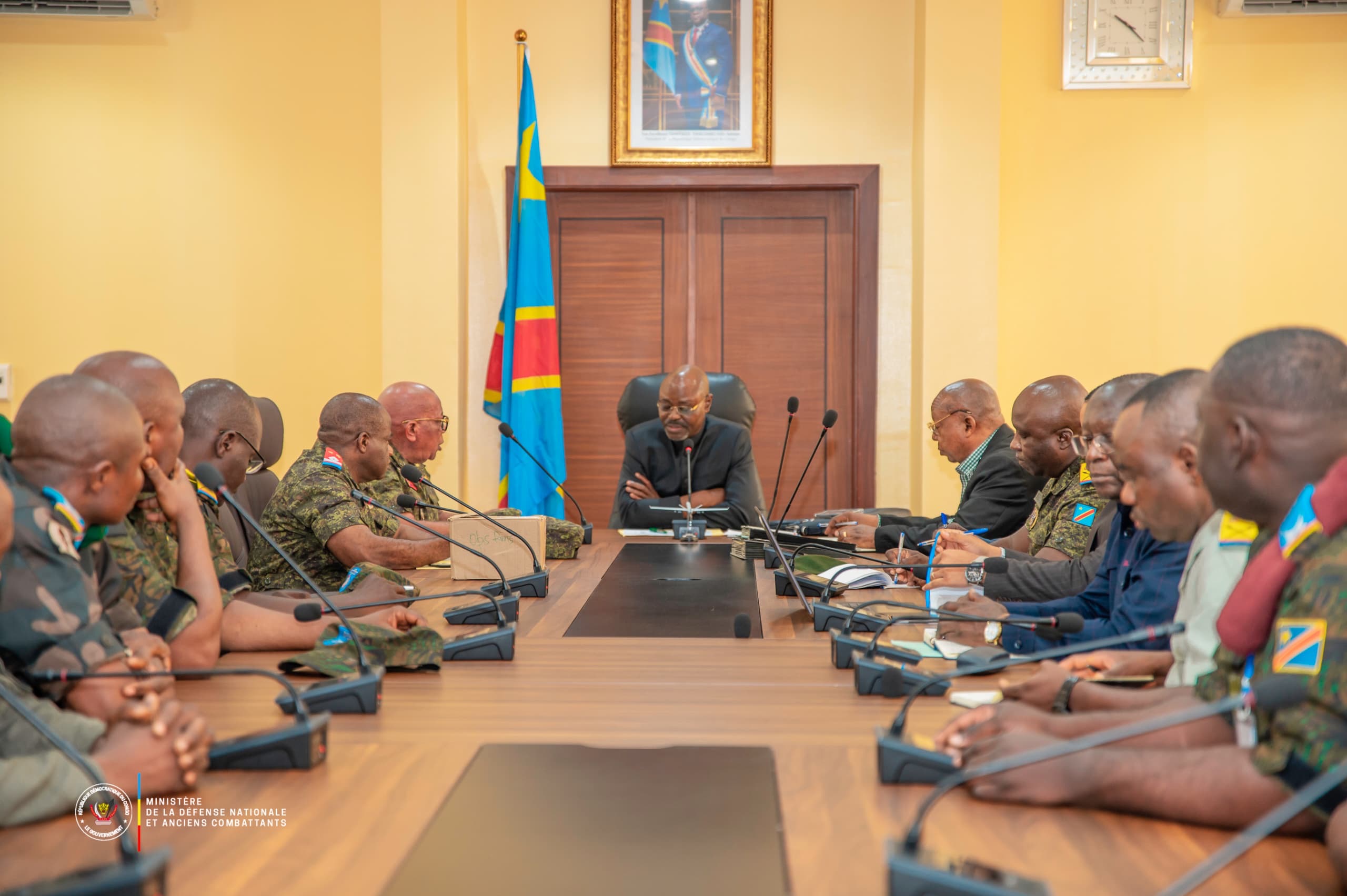 RDC: Guy Kabombo encourage les pilotes de drones - AfricaNews RDC